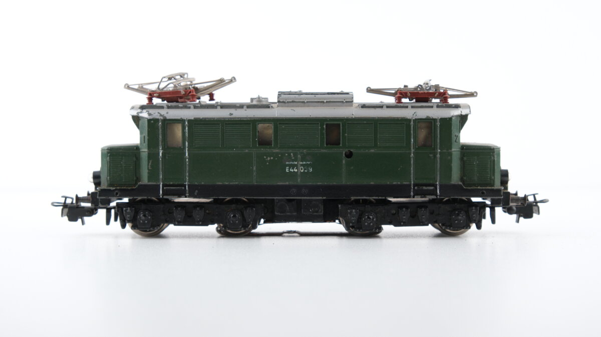 Märklin H0 3011 SET800 Elektrische Lokomotive BR E 44 der DB Wechsels, 88,99